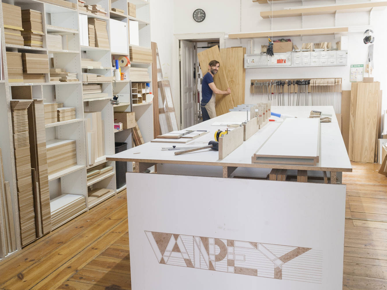 Über uns - Vanpey Möbeldesign Manufaktur